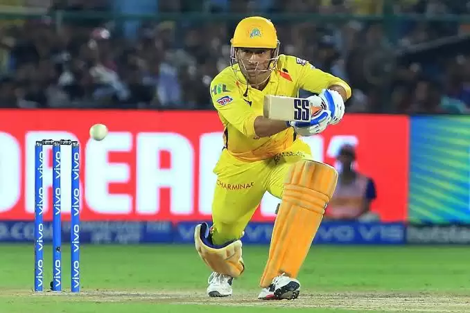 WATCH VIDEO: One Minute Of MS Dhoni Going Hammer And Tongs in the CSK ...