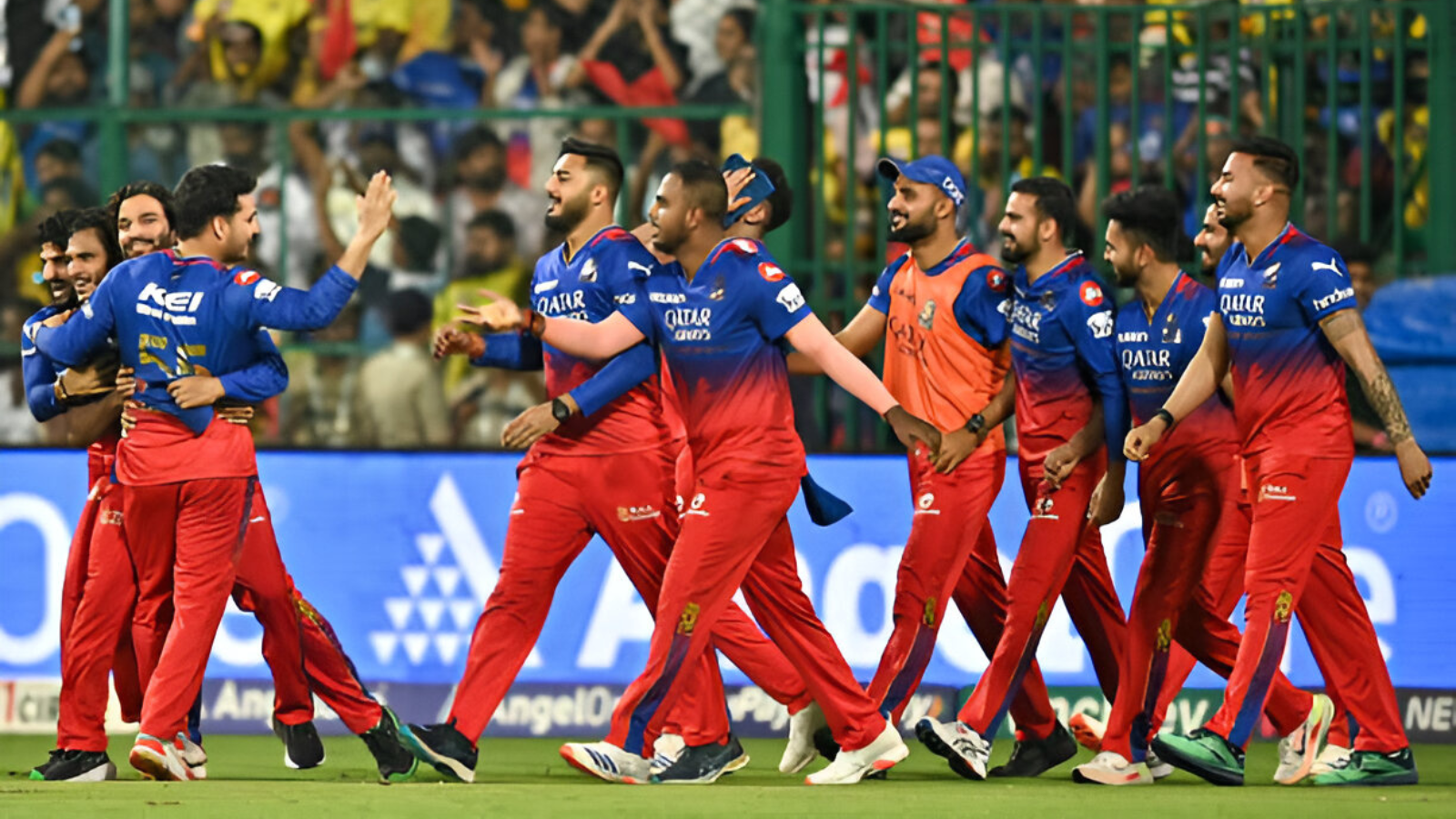 Strongest RCB Bowling Attack For IPL 2025 Revealed - Cricxtasy